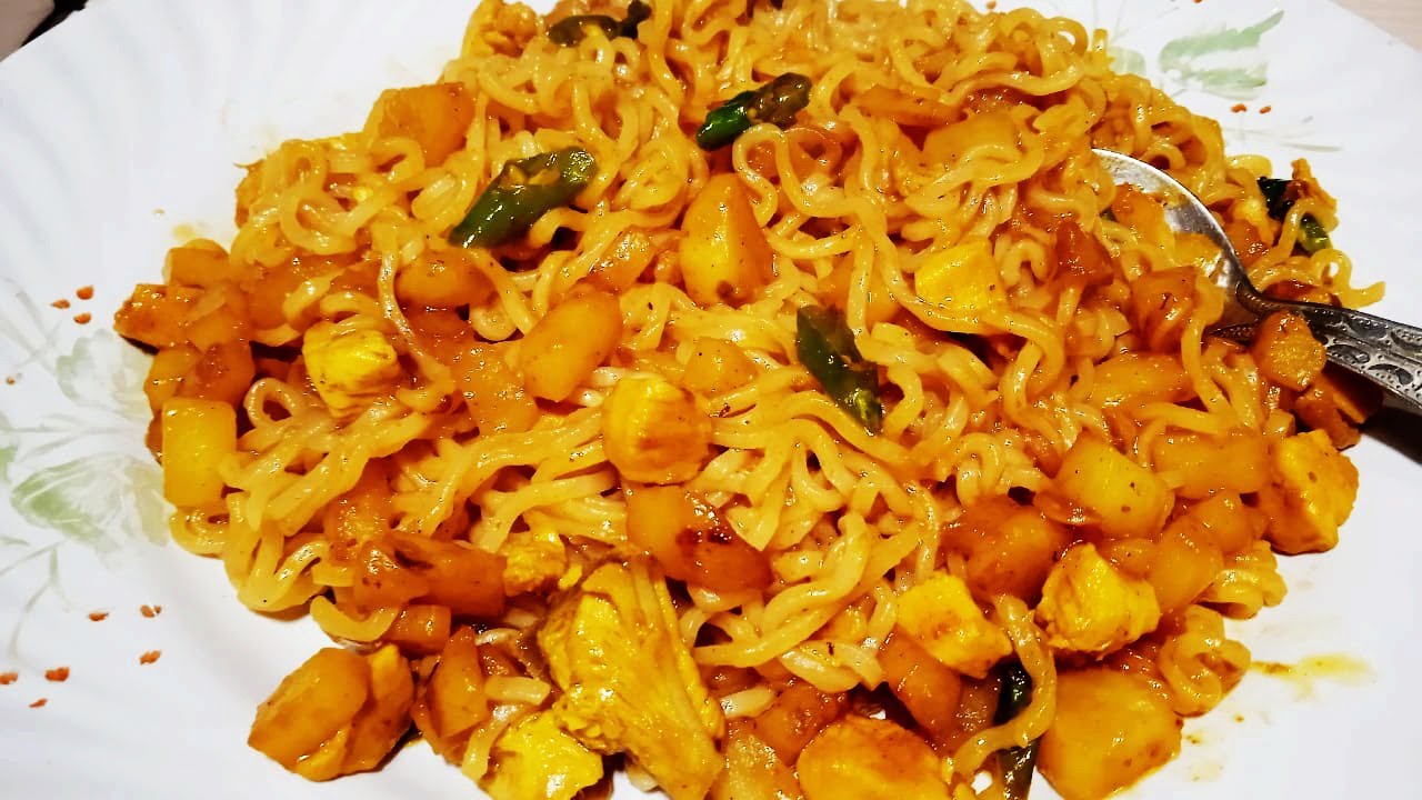 Chicken Maggi Recipe|| How To Make Chicken Maggi🔥🔥@Ritibaruah yt - YouTube