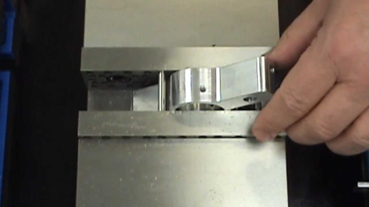 How to use the 3 and 1 jaw plate system - YouTube