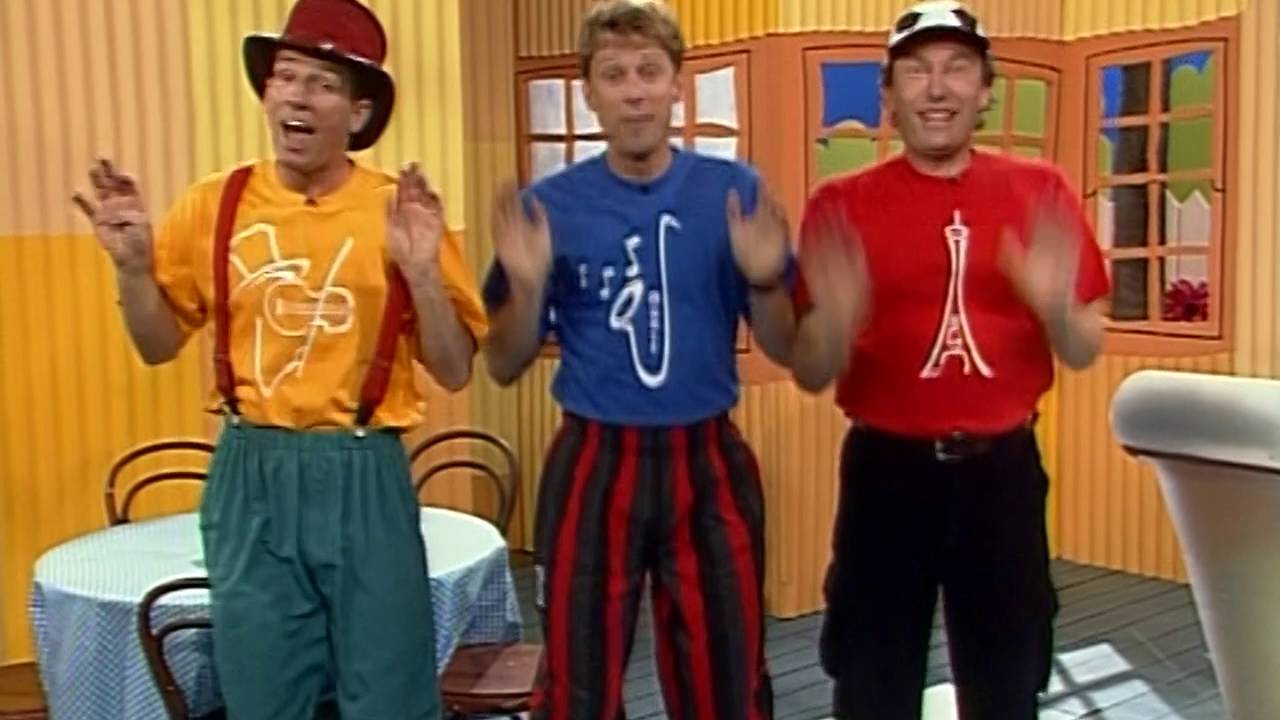The Hooley Dooleys - ABC-TV Series (1999) - Something Is Smelly - YouTube
