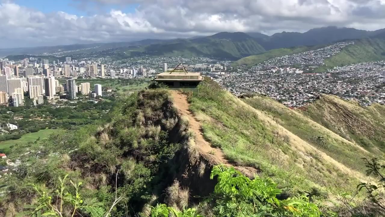 Diamond Head State Monument, Honolulu, Hawaii - YouTube