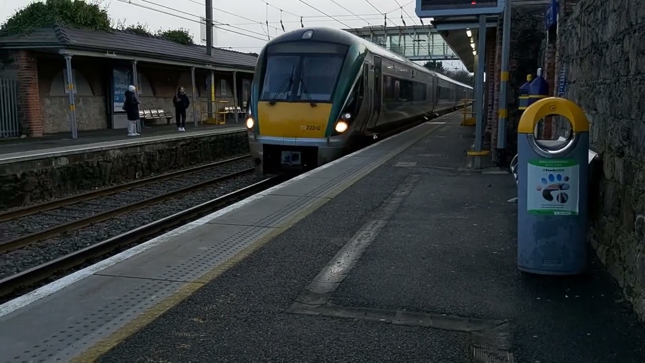 Rosslare InterCity Train Passes Killiney! - YouTube
