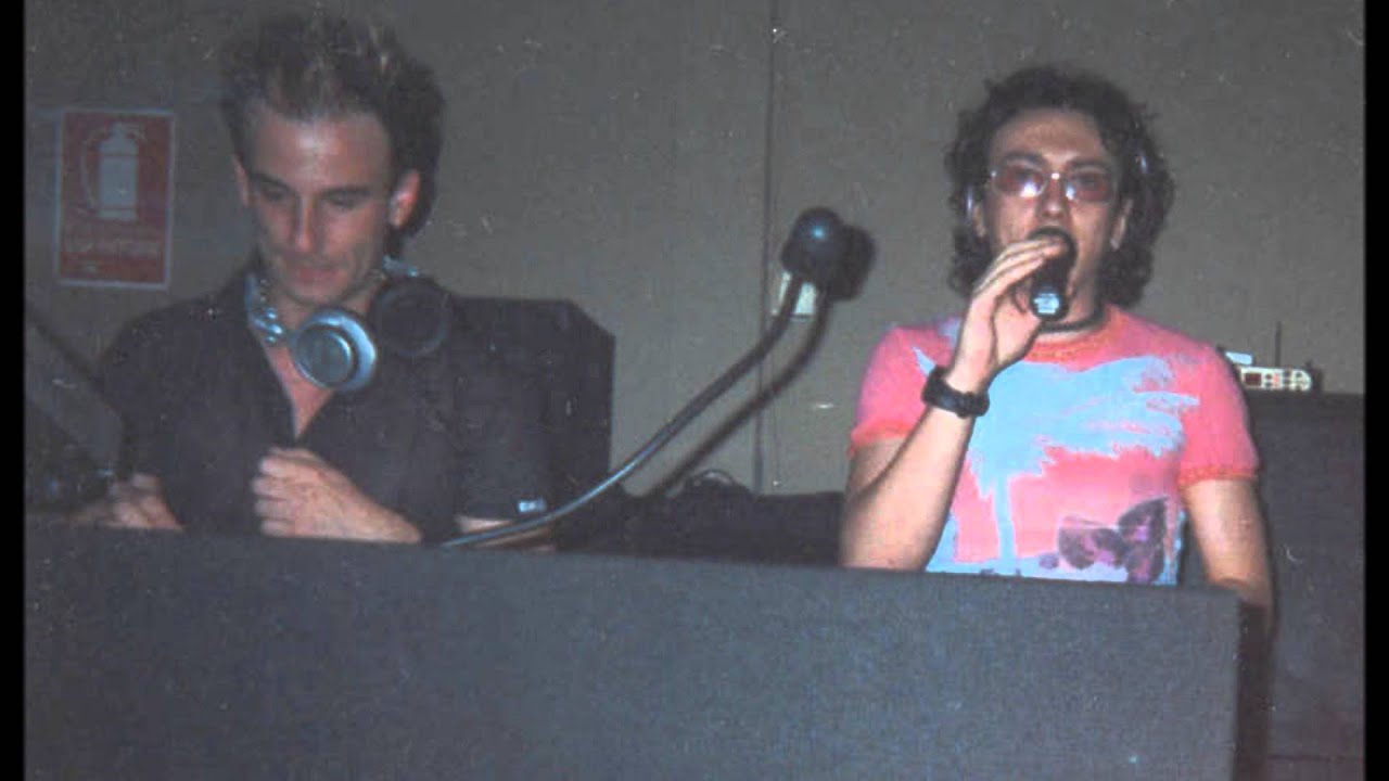 Marco Cordi & Lady Brian - La cassa micidiale - YouTube