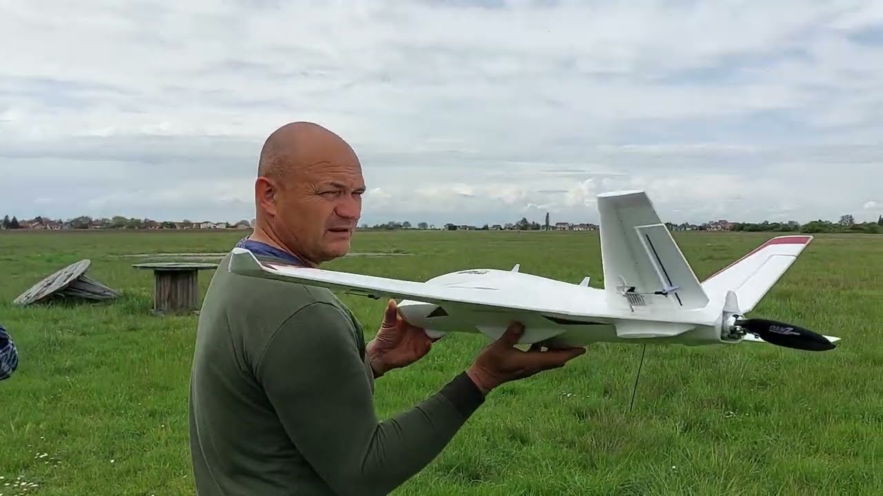 Mars V-Tail FPV Flying Wing maiden - YouTube