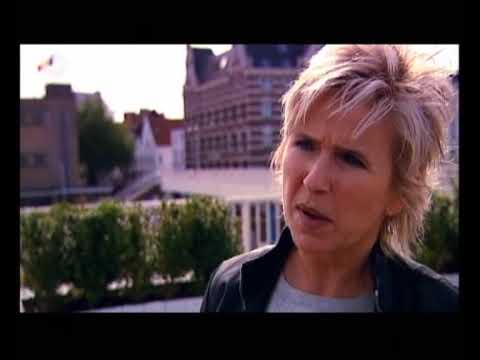 De Rode Loper : Andrea Croonenberghs 20 jaar omroepster - YouTube