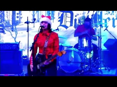 THE DISTILLERS - Merry Christmas (Live In Lockdown 2020 Full Concert ...