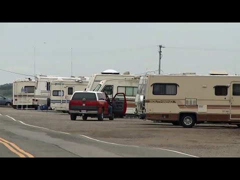 Berkeley Orders RV Campers to Leave Marina - YouTube