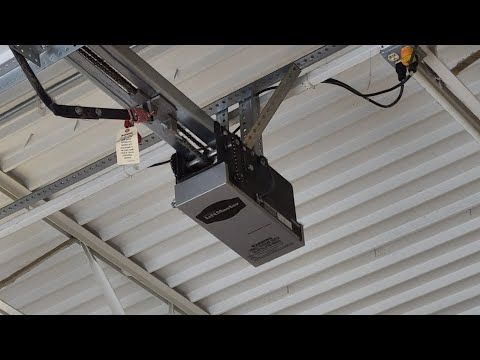 LiftMaster MT Operator - YouTube
