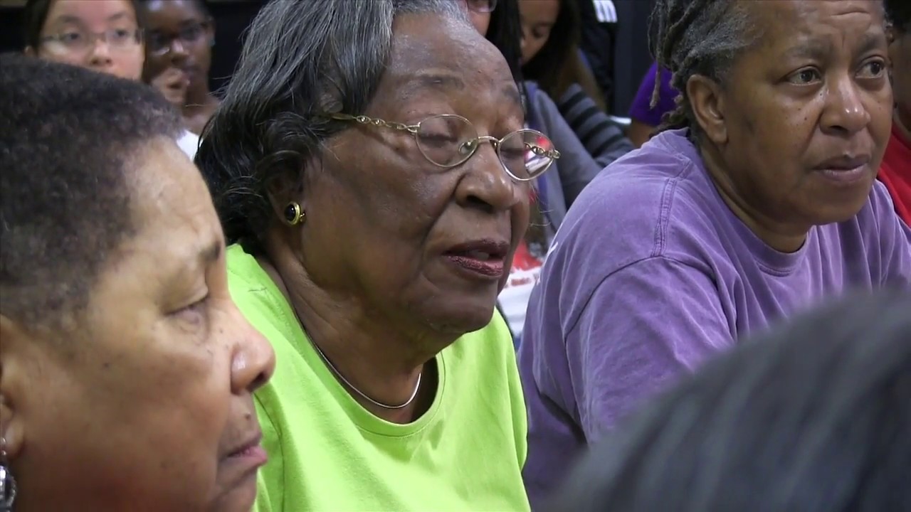 THREADS OF HISTORY: A CONVERSATION WITH A COMMUNITY - YouTube