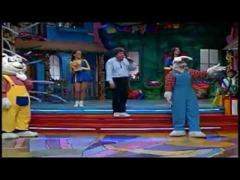 Cachureos: La canción de "Don Walo" (Canal 13) - YouTube