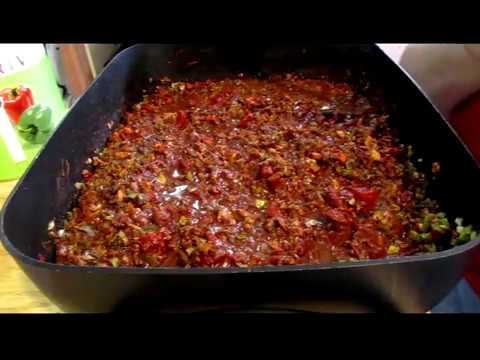 Thrive Life Cooking--Chicken Chili (No Beans) - YouTube