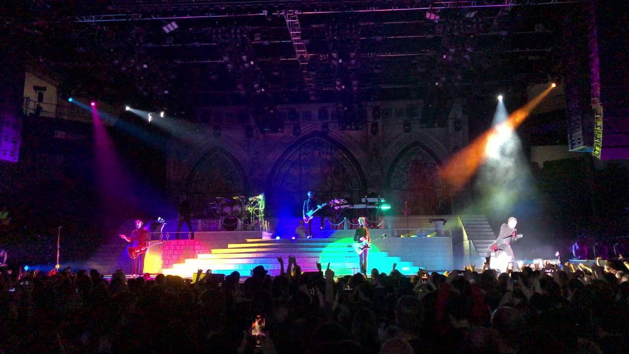 Ghost@O2 Universum Praha 1.12.2019 vid2 - YouTube