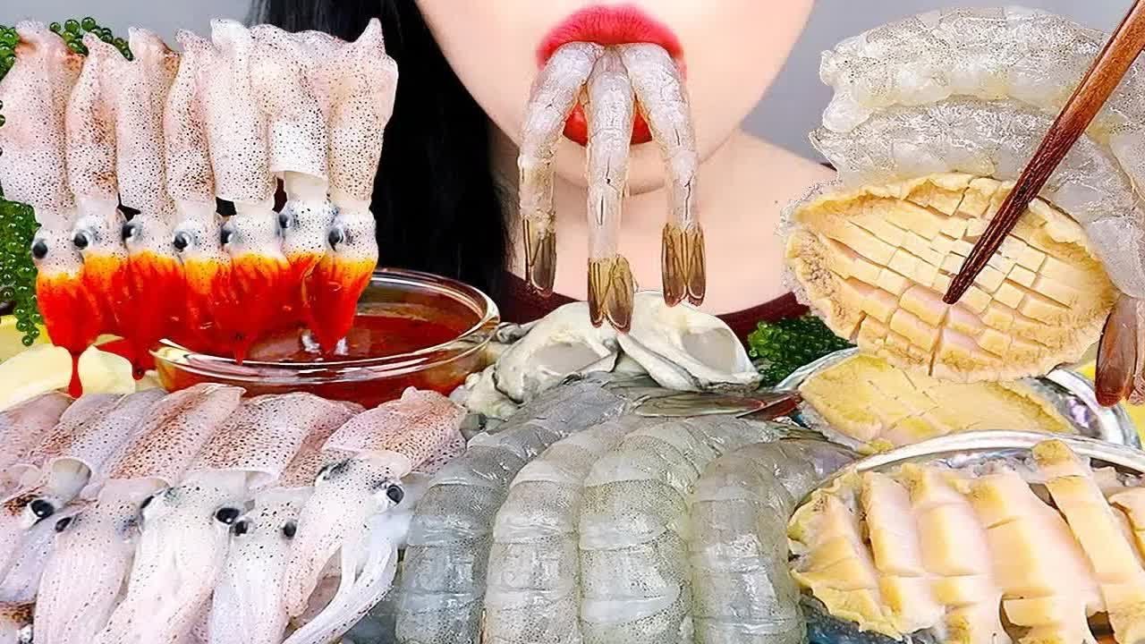 Hongyu*小鱿鱼、新鲜生虾、鲍鱼刺身、 - YouTube