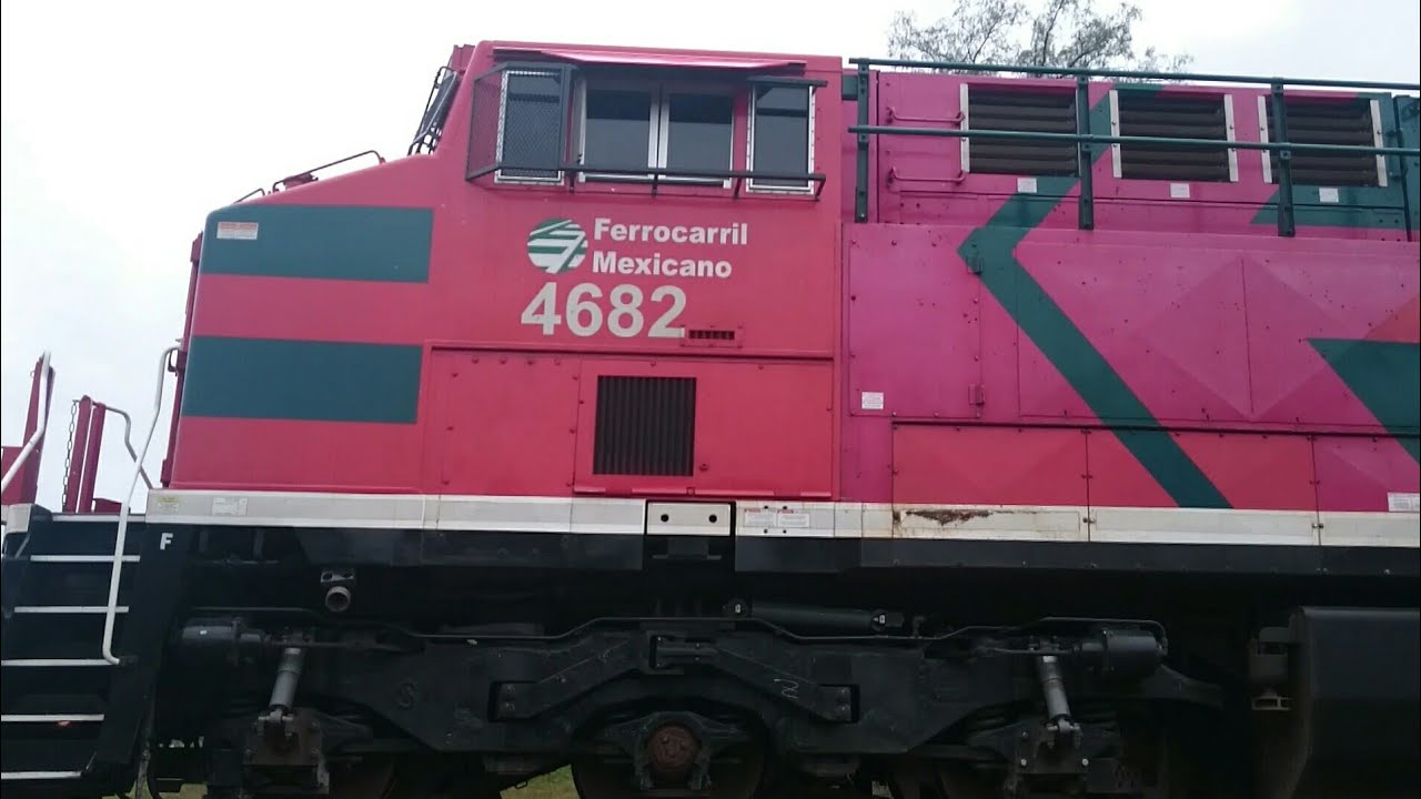 FERROMEX ES44AC 4682 CON SUPER HORN - YouTube