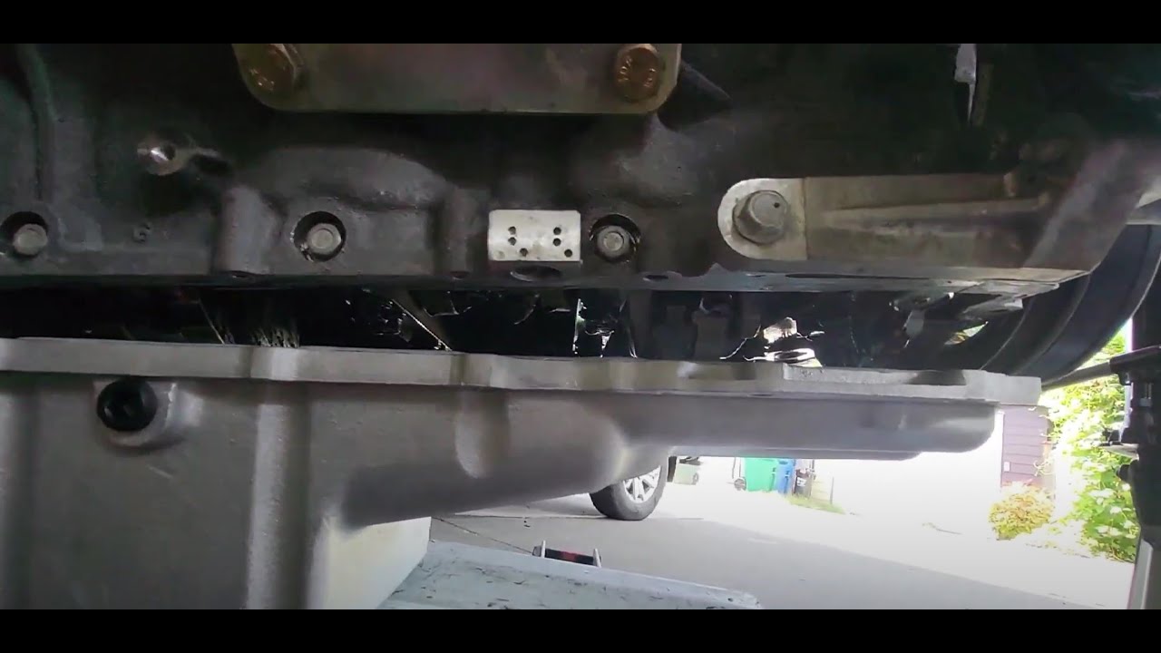 Gen V LT1 (6.2L) engine gets a swap pan - YouTube
