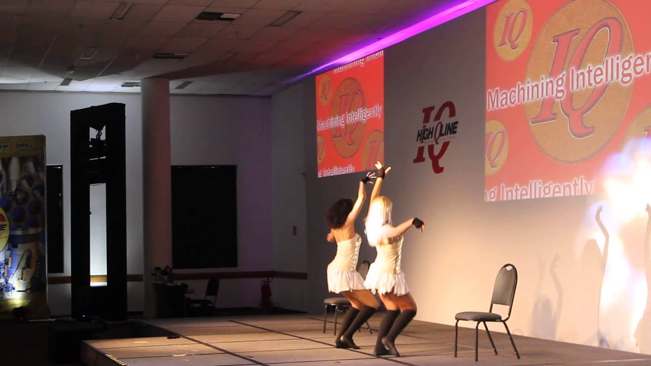 Burlesque- performance in Brazil (São Paulo) 20/05/2015 - YouTube