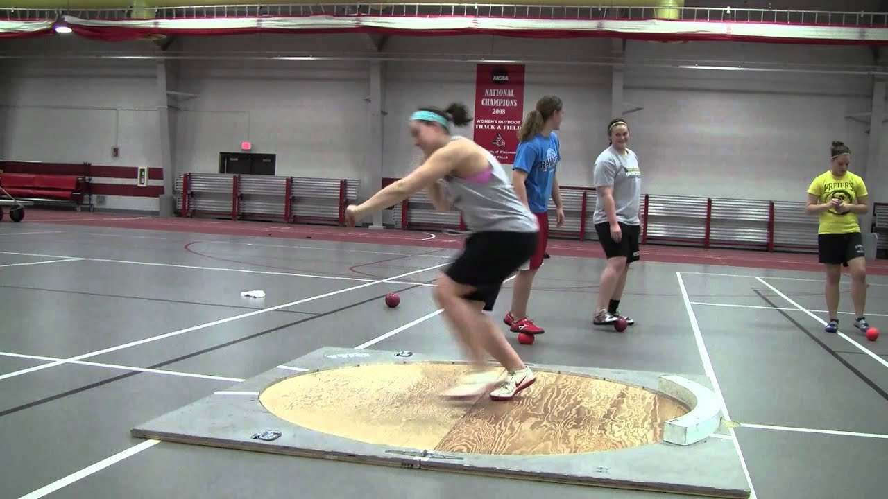 2-6 Shot Put Shuffle Throw Emma Erickson - YouTube