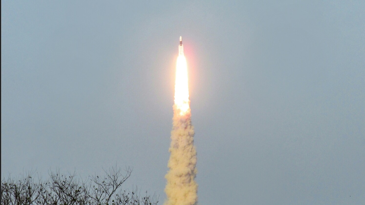 GSLV Mk III with GSAT-19 satellite successfully launches!! ISRO| Proud ...