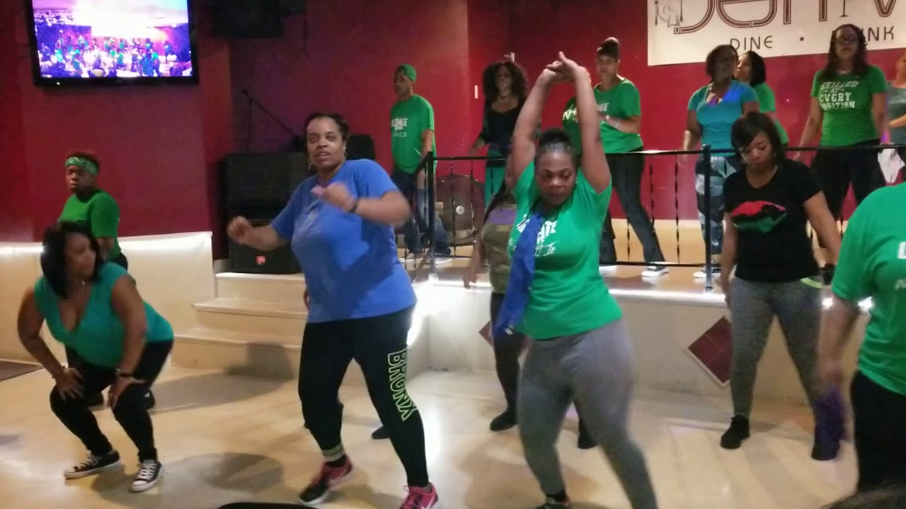 RAKE IT UP LINE DANCE - YouTube