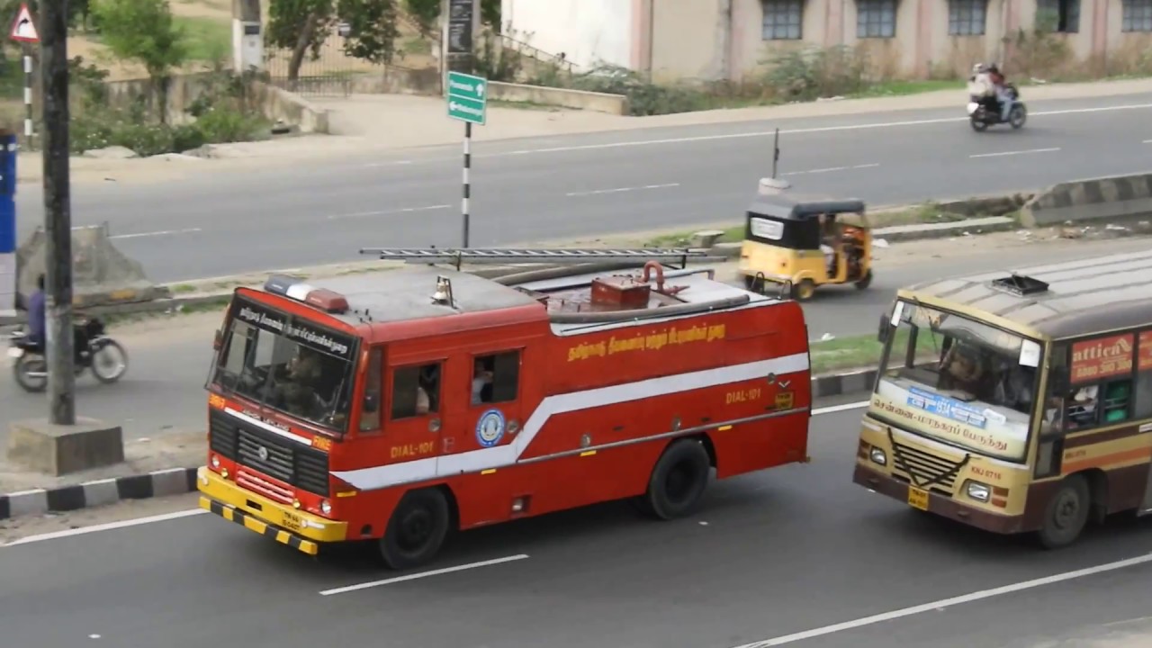 TNFRS Emergency rescue Tender near Poonamalle. - YouTube