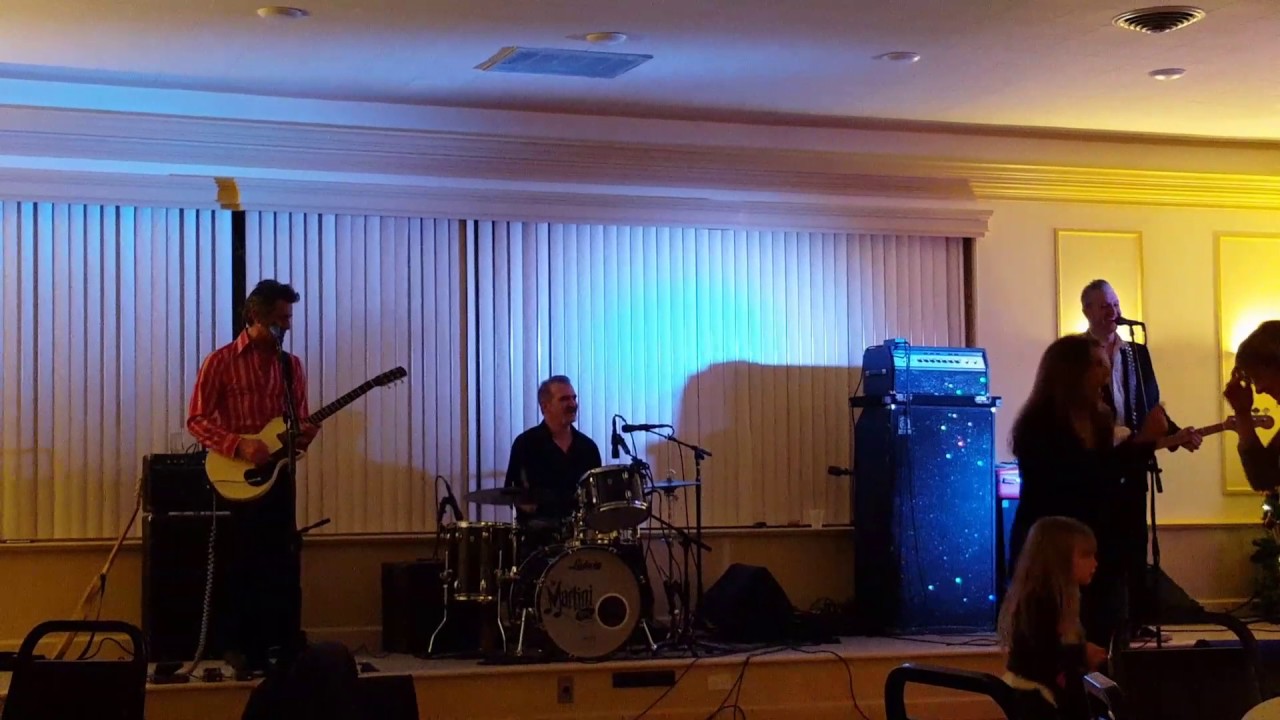 Wooly Bully - The Martini Bros. - YouTube