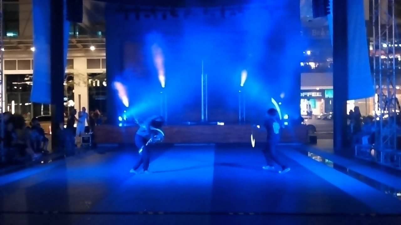 Viva Circus Festival | The Glow Monkeys LED Light Show - YouTube