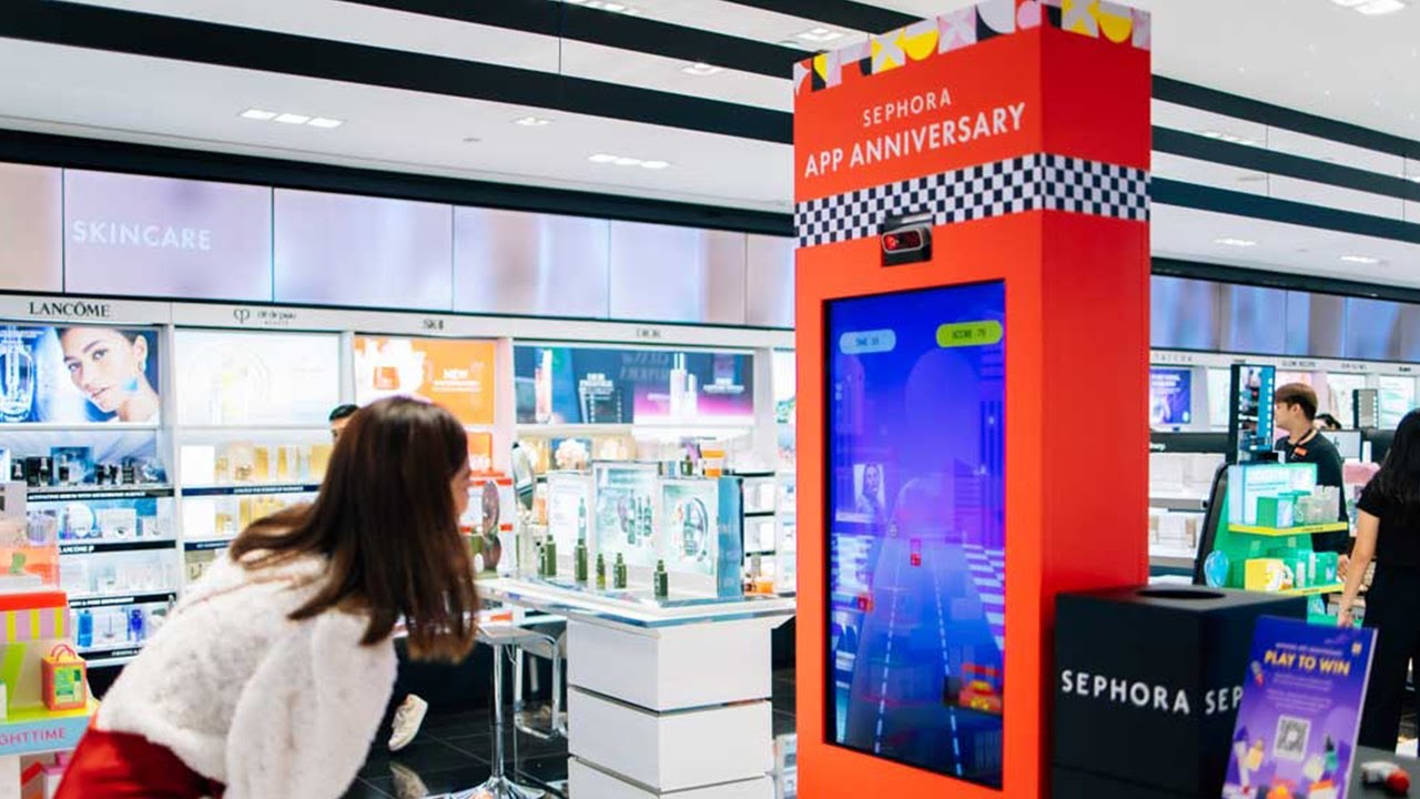 Sephora Ace the Race F1 Gamified Booth - YouTube