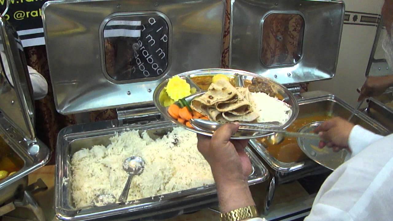 Buffet - Rahat Umrah Food Distribution Madina April 2012 - YouTube