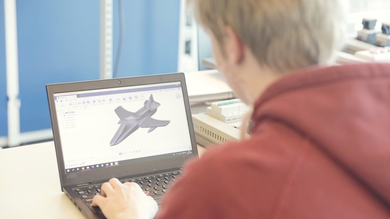 Elektro; robotikk på Kuben vgs - YouTube