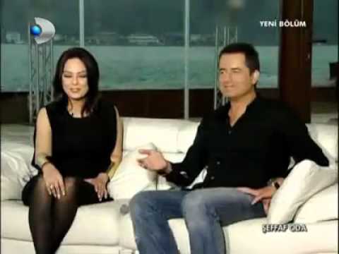 Ebru Gundes Seffaf Oda 1