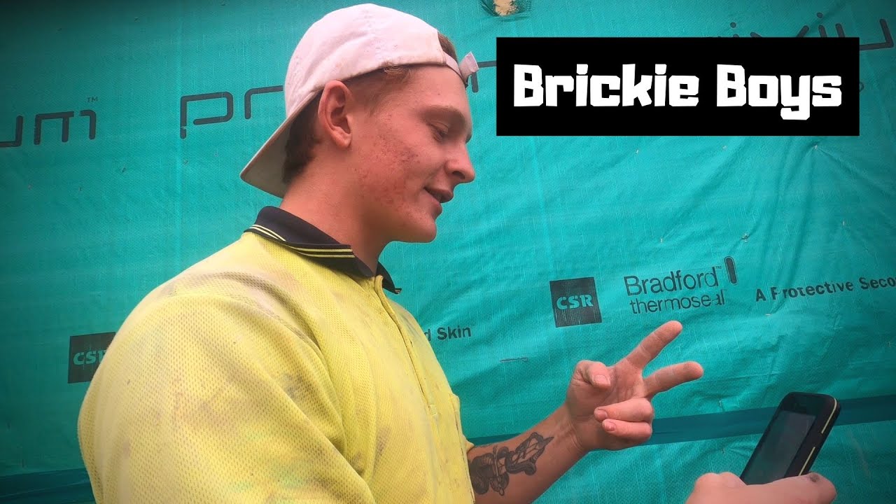 Brickie Boys - Silly Saturday Bricklaying Ep. 3 - YouTube