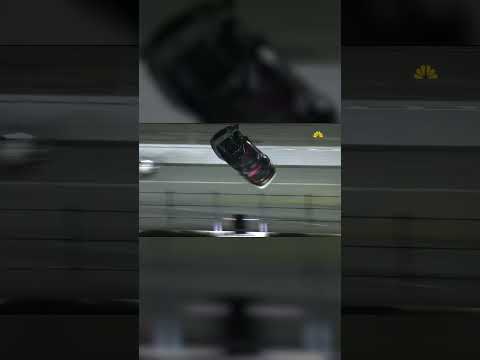 Arabayla 10 takla attı, hayattta kaldı #shorts