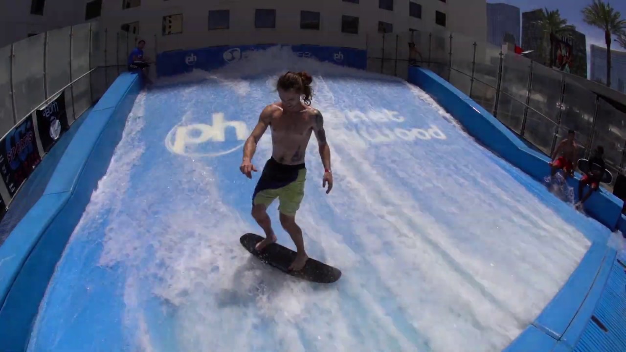 Pros on the FlowRider Wave Machine at Planet Hollywood Las Vegas - YouTube