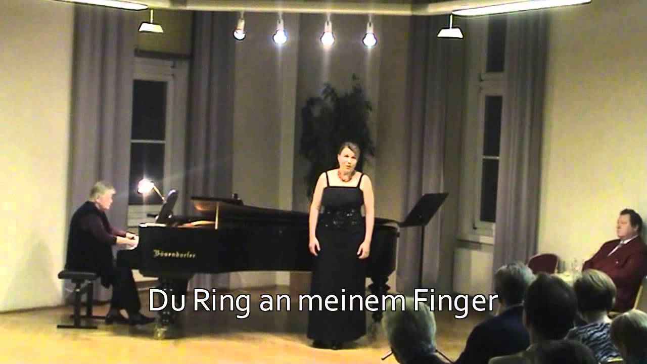 Ilse Persy sings "Frauenliebe" by Robert Schumann Part 1 of 2 - YouTube
