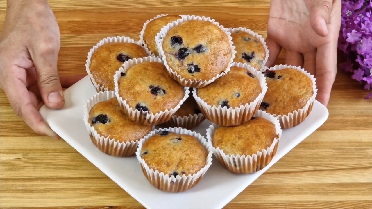 Currant cupcake recipe. - YouTube