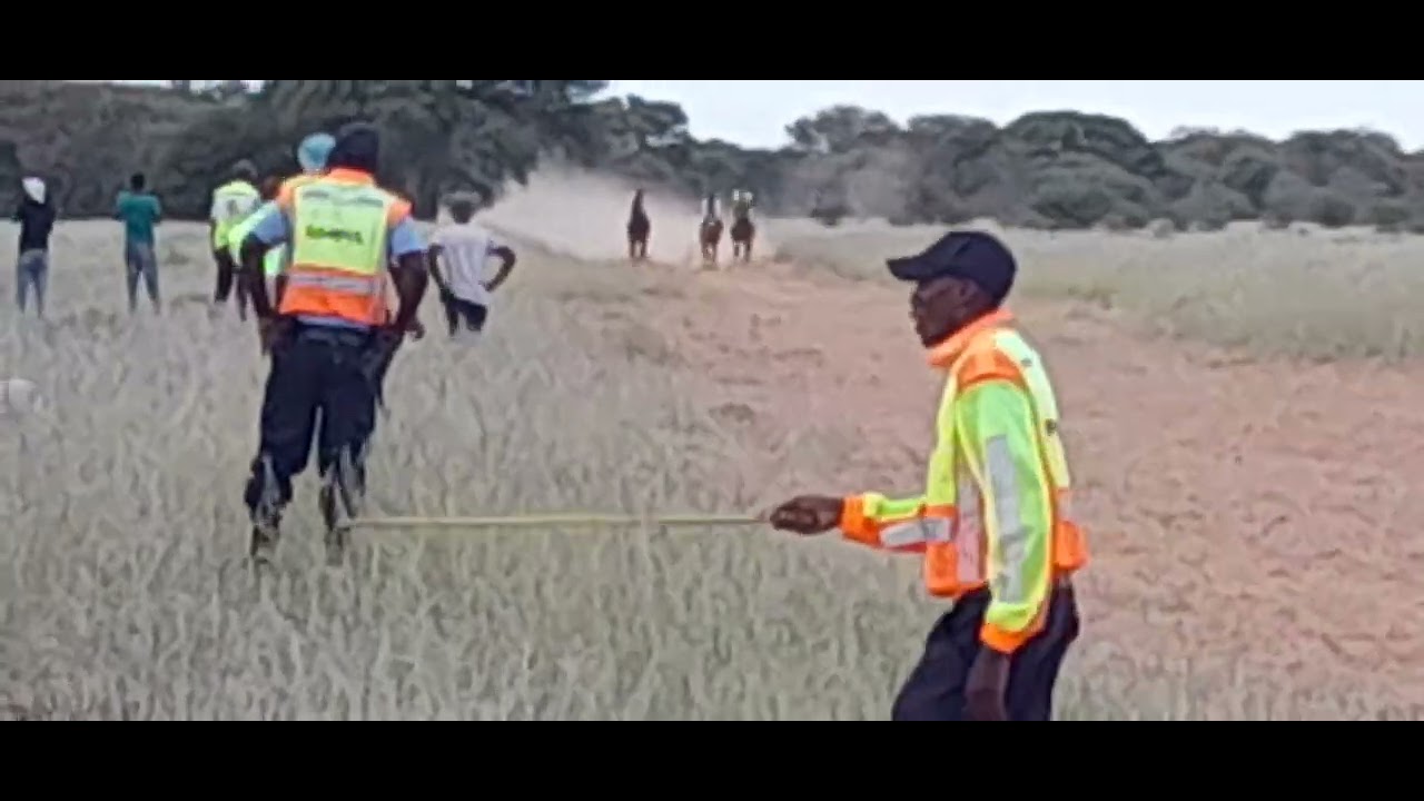 Namibian Horse racing(3) - YouTube