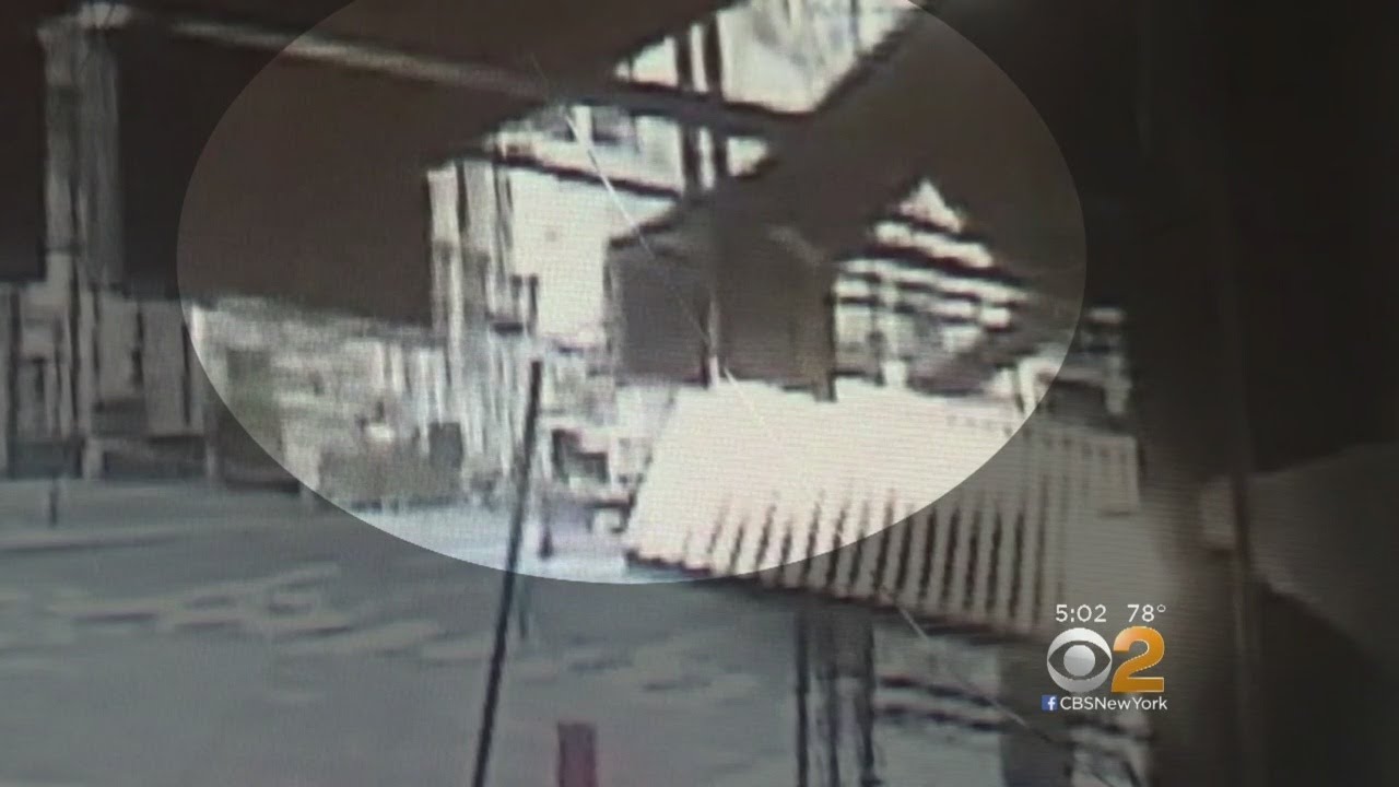 Watch: Thursday’s Steam Pipe Explosion As It Happened - YouTube