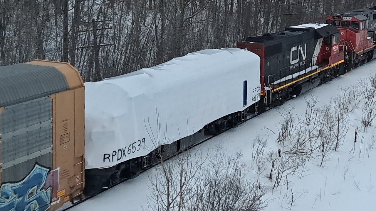 F-Unit Under Wraps - A CN Manifest Train with a VERY Special Delivery ...
