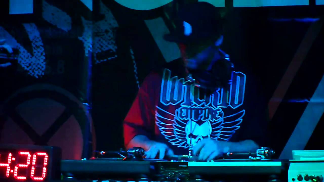 DJ Wicked Strange Noize tour Pittsburgh - YouTube