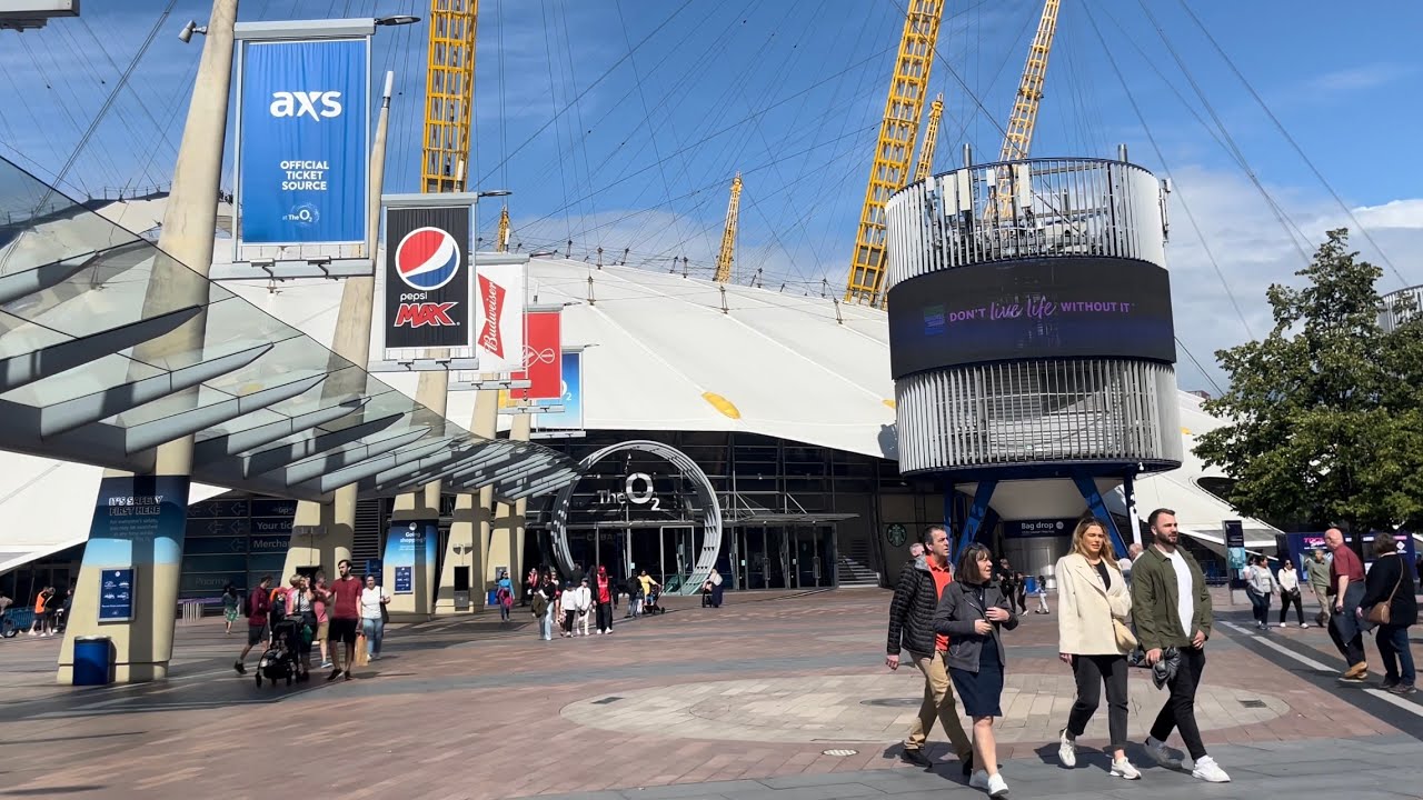 The O2 Arena London 🇬🇧 peninsula square SE10 Walk - YouTube