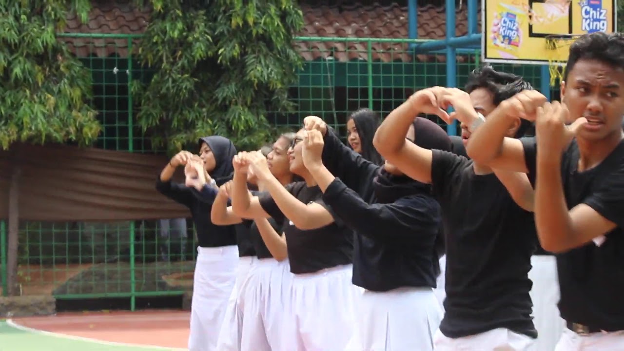 LEVIOTION (SMAN 89 Jakarta)03 - YouTube