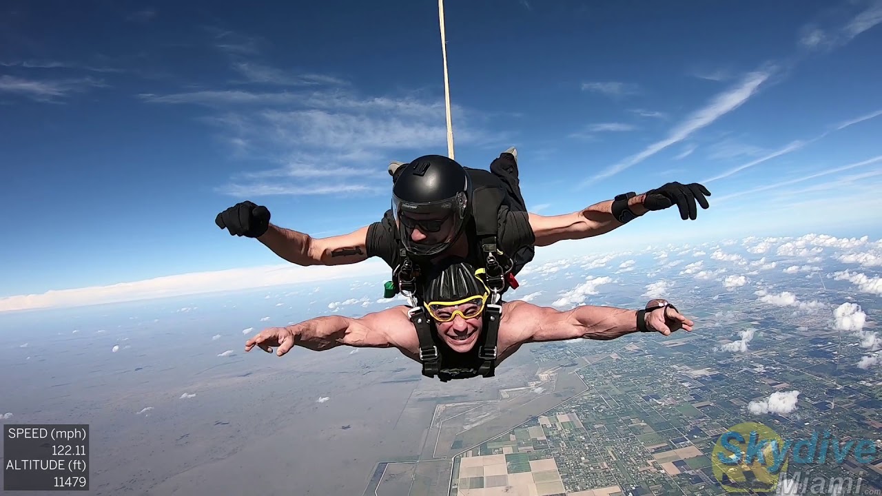 Sami's breathtaking jump at Skydive Miami (01-04-2020) - YouTube