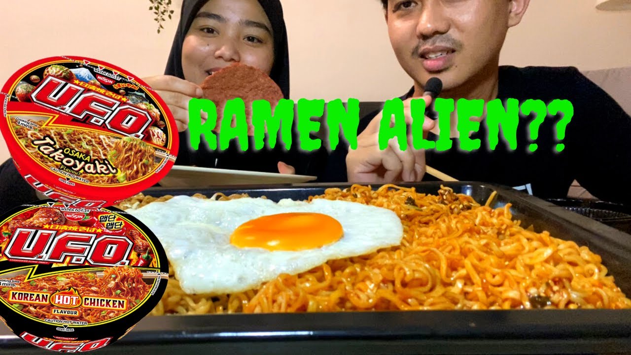 AKU MAKAN UFO KOREAN HOT CHICKEN & UFO OSAKA TAKOYAKI - YouTube