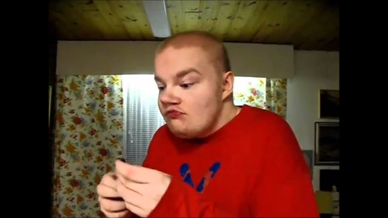 Lakupiippu guy autotuned - YouTube