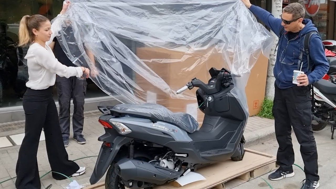 unboxing the new 2022 SYM JoyMax 250 - YouTube