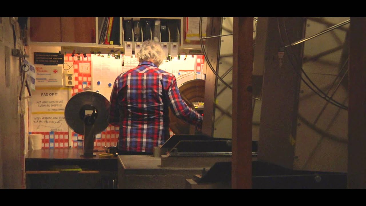 Bertus 35mm - YouTube