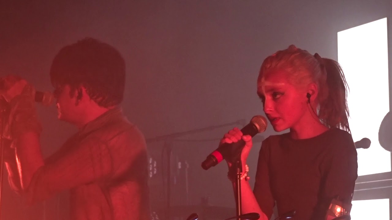 Gary Numan (special guest Persia Numan) - My Name is Ruin - Paris 20/10 ...