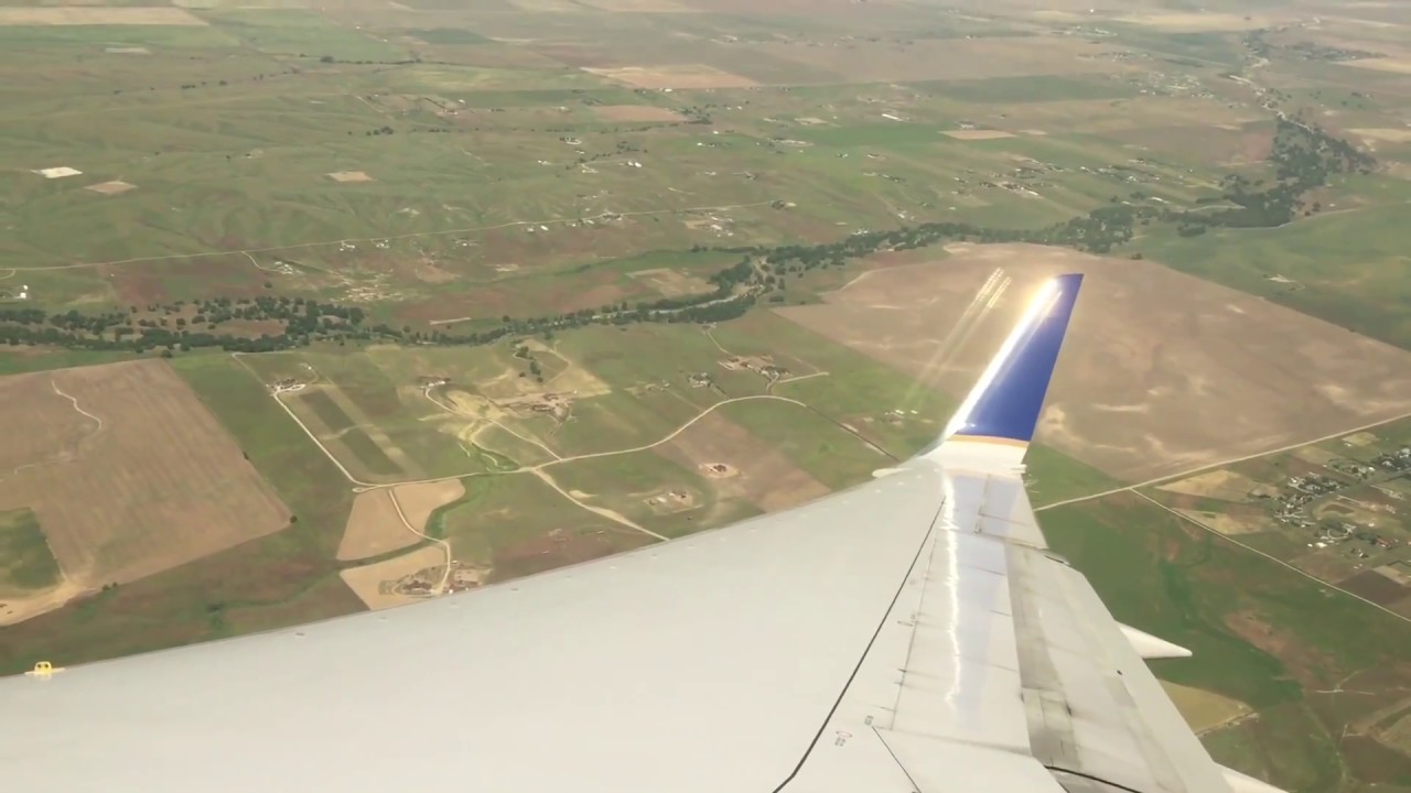 United Airlines 806 - Landing at Denver (DEN) - Boeing 757-200 - YouTube