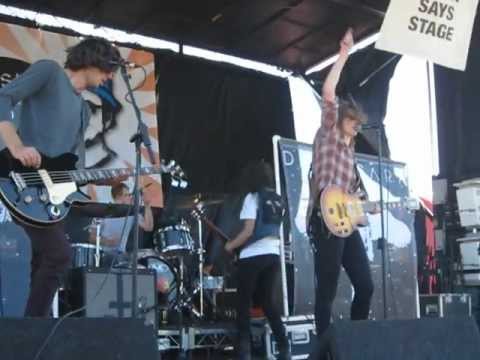 Dead Sara live Monumental Holiday Warped Tour 2012 - YouTube