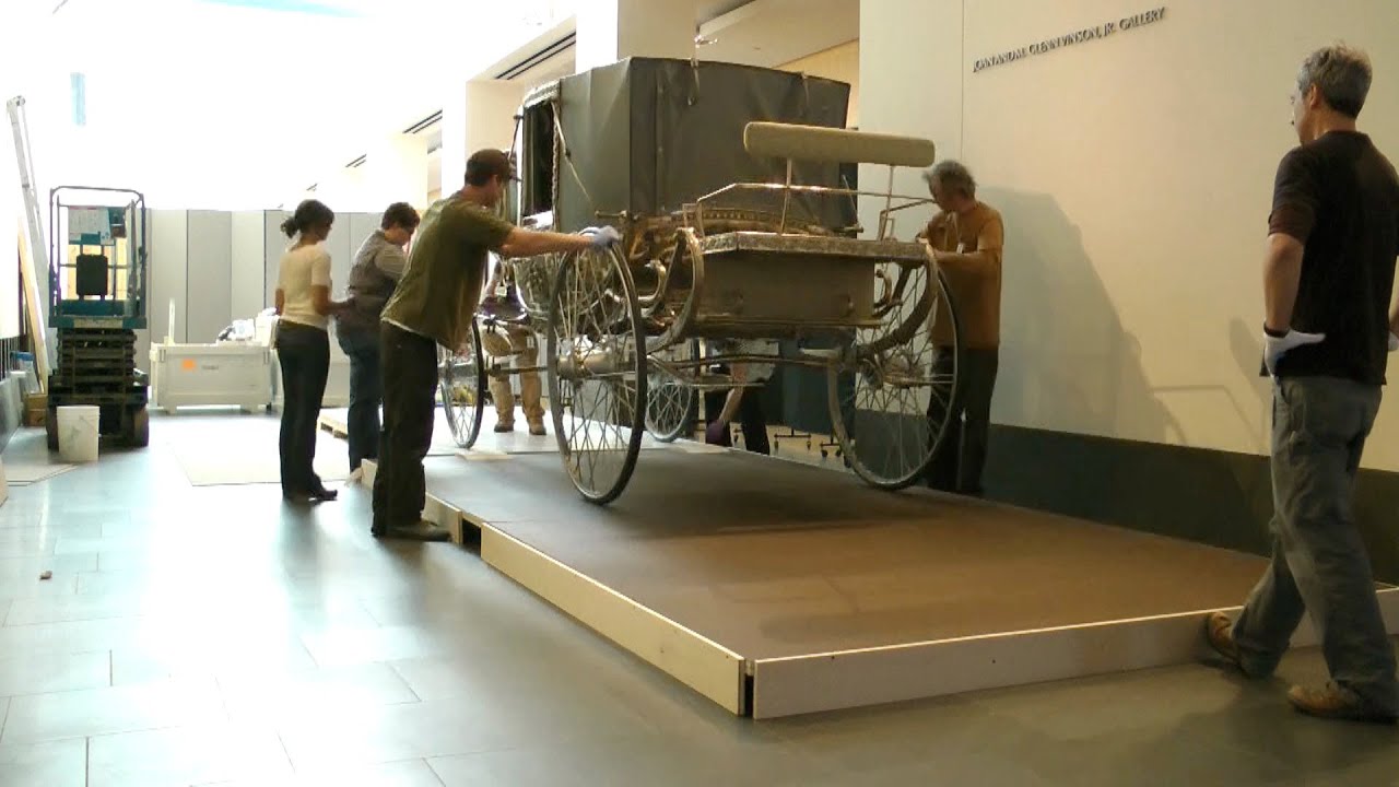 Maharaja's Silver Carriage Installation at the Asian - YouTube
