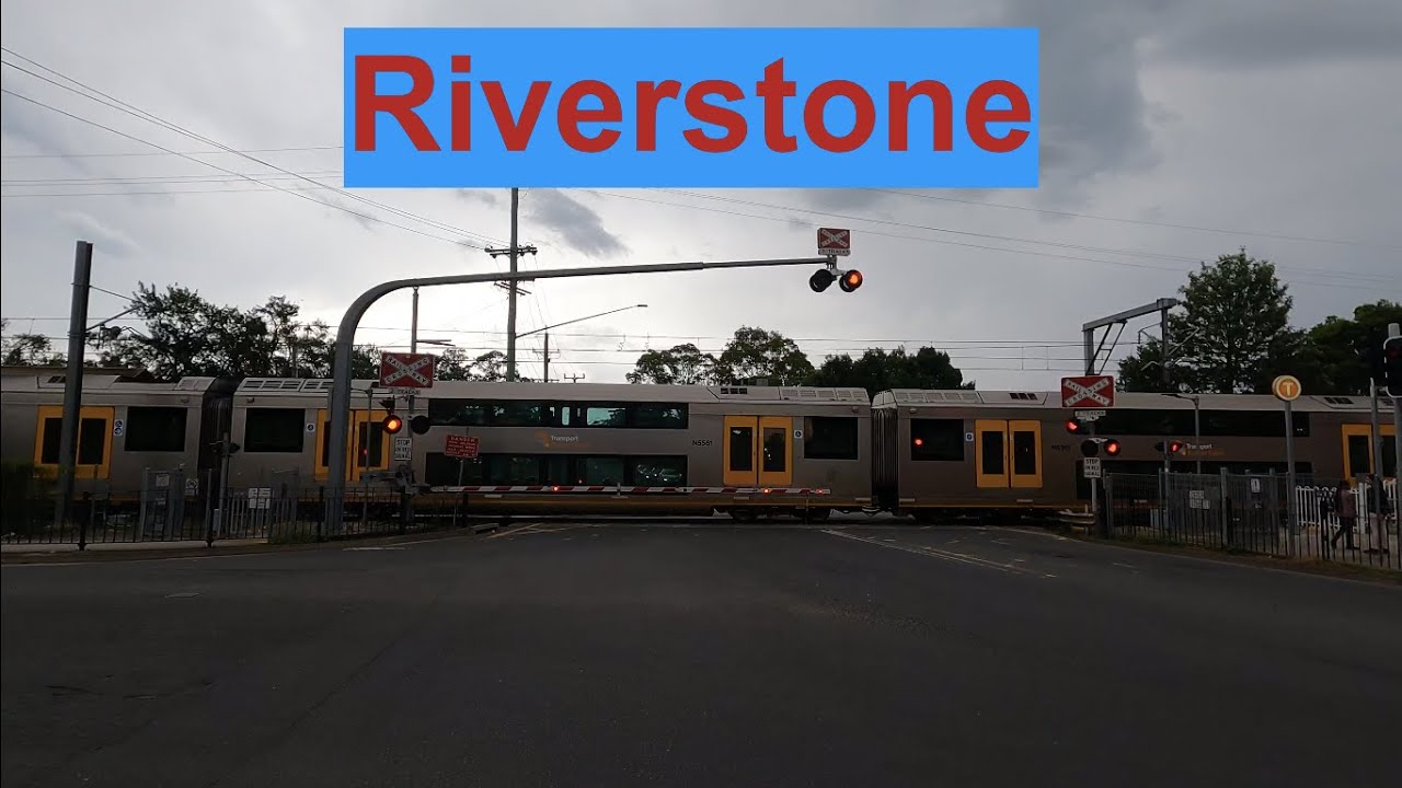 Level Crossing, Garfield Rd, Riverstone, NSW Australia - YouTube